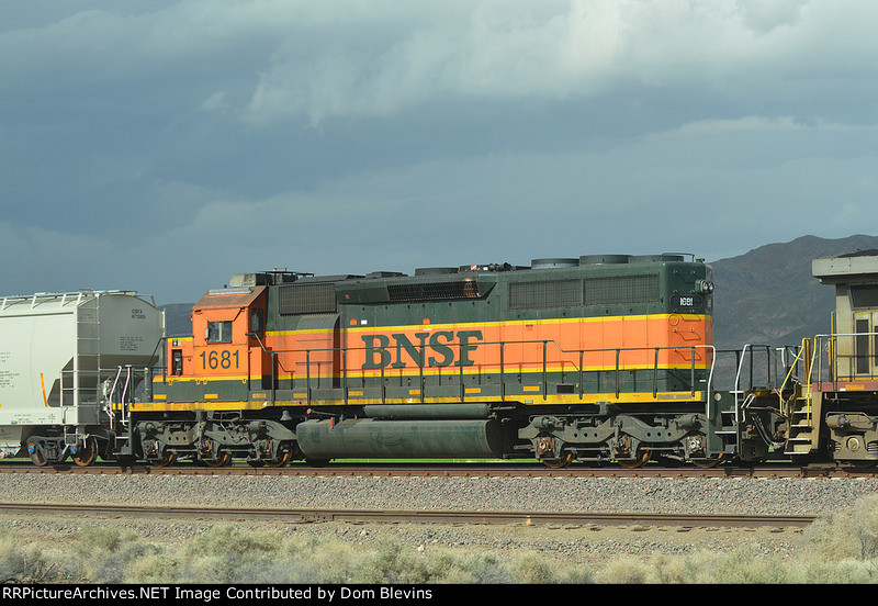 BNSF 1681
